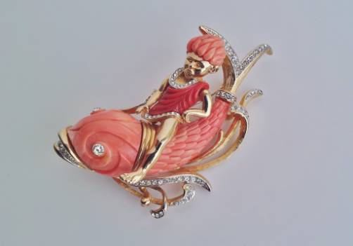 Marvella brooch store